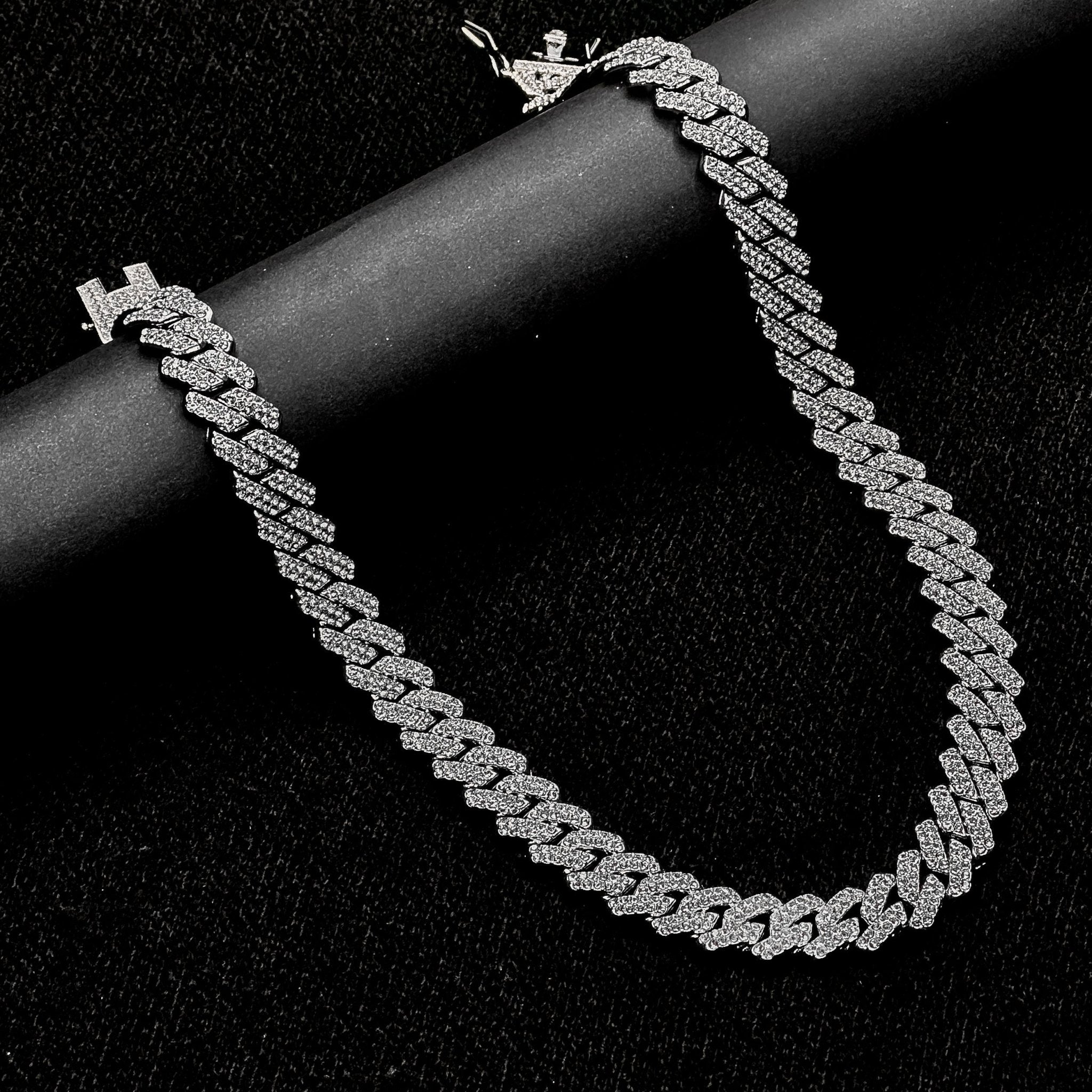 The Iconic Cuban Chain